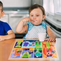 China Disposable Kids Stick-on Table Cover 14x18 Inch for sale