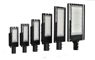China IP65 Waterproof Die-casting Aluminum LED Street Light with 50,000 Hours Lifespan for sale