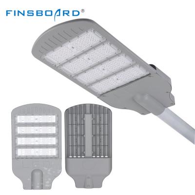 China IP65 Waterproof LED Street Light with SMD2835/3030 Chip for Highway Lighting in 100W-200W Power Range for sale