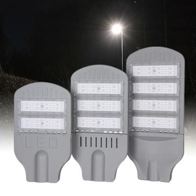 China IP65 Protection High Brightness LED Street Light with Adjustable Bracket for Outdoor Highway Lighting for sale