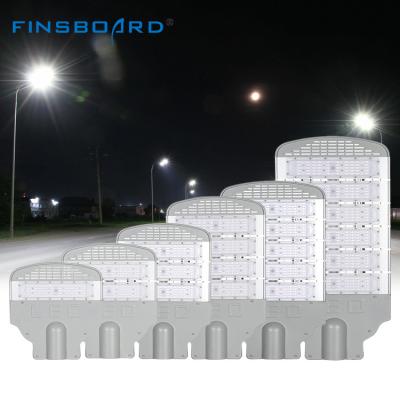 China IP65 Waterproof LED Street Light with SMD3030 LED and 130-140LM/W Efficiency for Outdoor Lighting for sale