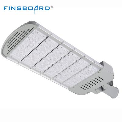 China IP65 Waterproof SMD3030 LED Street Light with 130-140lm/w Efficiency for Outdoor and Highway Lighting for sale