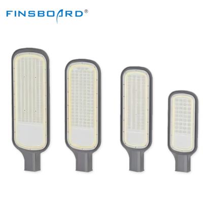 China 3000-6500K LED Street Light with IP65 Waterproof and 110lm/w Efficiency for Outdoor Lighting for sale