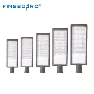 China IP66 Waterproof Die-Casting Aluminum LED Street Light with SMD2835 LED for Outdoor Use for sale