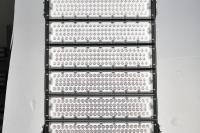 China 2000W IP65 Waterproof LED High Mast Light with 50,000 Hours Lifespan for Stadium and Arena Lighting for sale