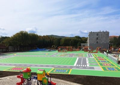 China Zero Toluene Formaldehyde Outdoor Basketball Court Flooring 303.8mm 14.7mm VOC Certified for sale