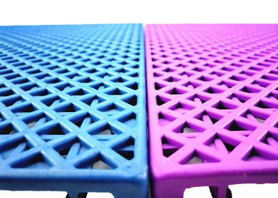 China SDT-3016 Anti-Abrasion Futsal Court Flooring 300x300x15.8mm with 54% Shock Absorption for sale