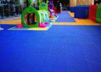 China EMG-3015 Multicolor Elastic Cushions 303.8×303.8×14.7mm Kindergarten Flooring with 60% Shock Absorption for sale