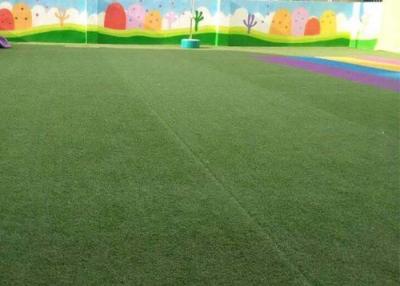China UV Resistant PE Plastic Grass 18-45mm Height for Backyard Putting Green with 10 Year Life Expectancy for sale