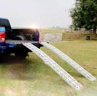 China ATV Aluminum Folded Loading Ramp 1500lbs Pair with Safety Ratchet Strap for Trucks Trailers for sale
