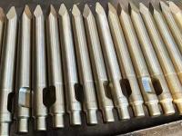 China SB81 Hydraulic Breaker Chisel 140mm Wear Resistant Drill Rod For Excavator Breaking for sale