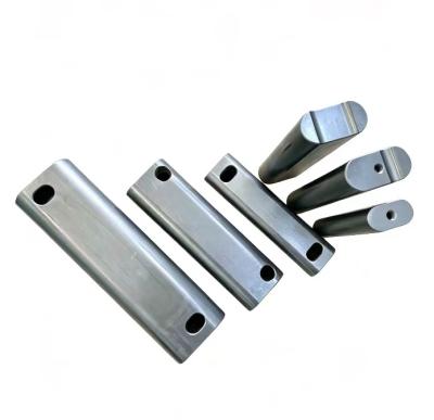 China Flat Hydraulic Breaker Pin 42CrMo Chisel Retaining Pin for SB81 / SB121 for sale