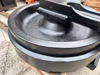 China CAT E390 E395 Mining Idler Wheel Heavy Duty Undercarriage Guide Wheel for sale