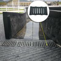 China Anti-Slip 600mm Manhole Rubber Cover With High Quality Horse Pool Drain Grate for sale