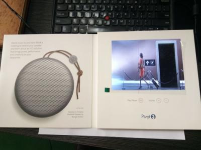 China Bespoke Graduation LCD Gift Card With Videos / Music / Recording Functions for sale