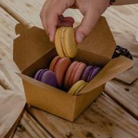 China Biodegradable Paper Box Microwave Safe 500ml Oil Proof Takeaway Food Containers for sale