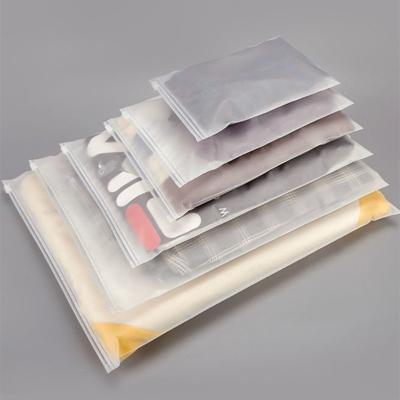 China Custom Biodegradable Ziplock PE Packaging Bags for T-Shirts & Garments with Zipper Closure and Multiple Material Options for sale