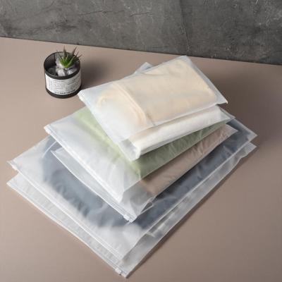 China Zipper PEVA Reclosable Moistureproof Clear Clothing Storage Bags 0.05mm UV Protection for sale