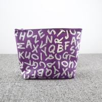 China PVC Makeup Bag with Zipper Closure - Lightweight Medium Size Cosmetic Storage Bag (100pcs MOQ, 20 Days Delivery) for sale