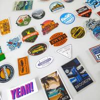 China Custom Waterproof Holographic Die-Cut Stickers - Gloss Vinyl with 1-12 Color Printing Options for Cosmetic Labeling for sale