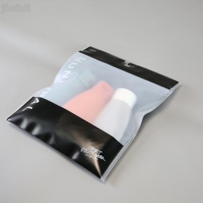 China Custom Zipper Top Plastic Bags - PE Material with Standard Thickness for Household & Retail Packaging (MOQ 100) for sale