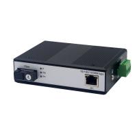 China IP40 DIN Rail Industrial POE Switch Gigabit 1 SC Fiber 1 RJ45 PoE Fiber Media Converter for sale