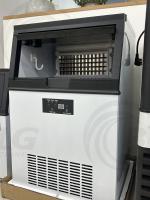 China BLG Commercial Ice Maker 90kg Daily Capacity 20kg Storage Stainless Steel for Hotels Restaurants for sale