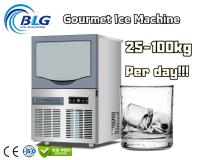 China Commercial Ice Maker Machine 36kg/24h Daily Output with 220V 300W Air-Cooled System for sale