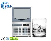 China Commercial Ice Maker Machine 36kg/24h Daily Output with 220V 300W Air-Cooled System for sale