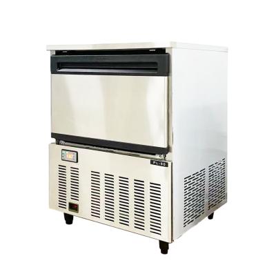 China BLG 220V Commercial Ice Machine 100kg Daily Production Air-Cooled Big Cube Ice Maker for Restaurants for sale