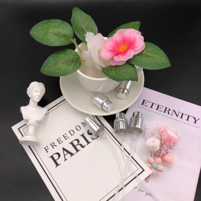 China Cosmetic Perfume Bottle Crimp Pump Fine Mist Sprayer 15mm With Collar for sale