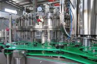 China Middle Speed 4.2kw 2500ml aerated Beverage Filling Machine 7000 BPH gas beverage filling machine for sale