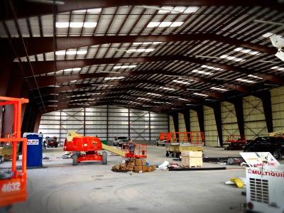 China Custom Q235B Q355B Steel Structure Warehouse with Automated Racking Systems - 50-200mm Insulation & Custom Dimensions for sale