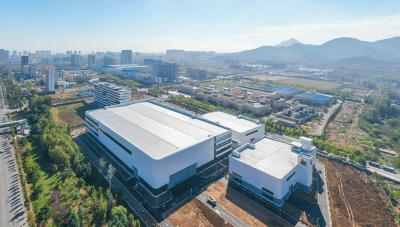 China Customized Light Steel Frame Building 50-100mm Insulated Panels 0.5-1.0KN/m² Snow Load Prefab Warehouse for sale