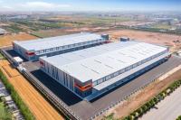 China Prefabricated Steel Workshop with 50-Year Warranty, 50-200mm Sandwich Panels, 0.5-1.0KN/m² Snow Load Capacity for sale