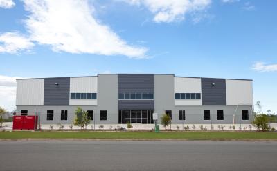 China Quick Assembly Prefabricated Steel Building 50-100mm Sandwich Panels Custom Factory Structure for sale