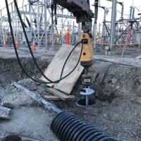 China Galvanized Steel Helical Screw Piles for Solar Foundations - 73-219mm Shaft Sizes, 2m Modular Sections for sale