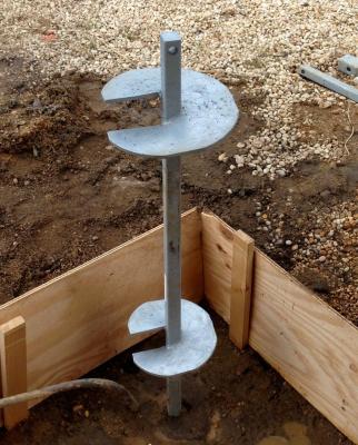 China Hot-Dip Galvanized Helical Ground Screw Anchor - 2.375-6.625 OD Shaft, 3-10ft Lengths for Solar & Foundation Applications for sale