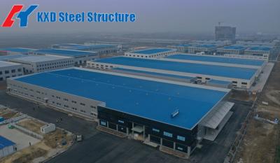 China Customizable Prefabricated Steel Building Flat Roof Glass Window Options Industrial Applications for sale