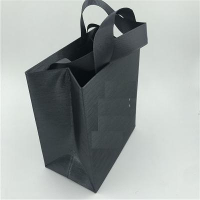 China Custom Leatherette Paper Jewelry Bags with Satin Finish 1000 pcs MOQ for sale