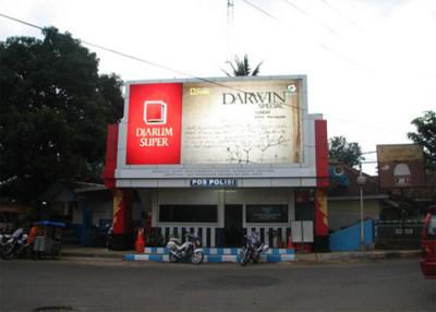 China Custom Digital Electronic Big Outdoor LED Video Wall 8mm Pixel Pitch for sale