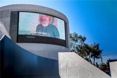China High Brightness Outdoor Ip65 Large P8 Rental Led Display Screen Message Board for sale