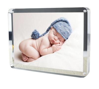 China Eco Friendly 10mm Acrylic Transparent Photo Frame With Round Corner for sale