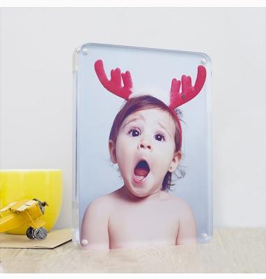 China 4R Photo Paper Insert Desktop Plastic Acrylic Magnetic Picture Frame Clear Double Side for sale