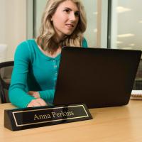 China Laser Cutting Acrylic Desk Wedge Name Plate Non Breakage for sale