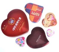 China Heart Shape Gift Tin Box Packaging Glossy Printing Embossed Logo for sale