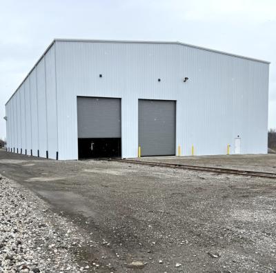 China Anti Earthquake Sandwich Panel Steel Structure Warehouse With Ball Blasting / Painting for sale