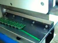 China Pneumatic PCB Separator with Dual Linear Blades | CE Approved for Safe & Precise Circuit Board Cutting for sale