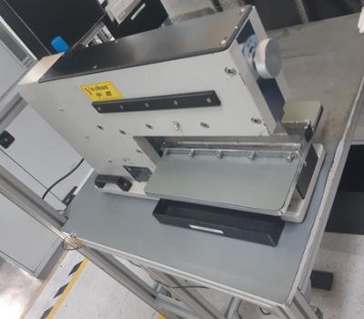 China v Cut Machine / Cardboard Cutter / Chinese Made Manual V-Cut PCB Separator -YSVC-2 for sale