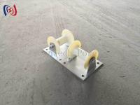 China Heavy-Duty Galvanized Steel Frame Cable Ground Roller with High-Strength Nylon Roller for Stable Ground Support for sale